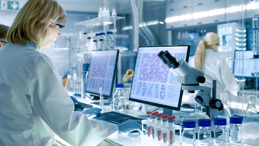 Breaking Down Data Silos in the Lab | clinicallab